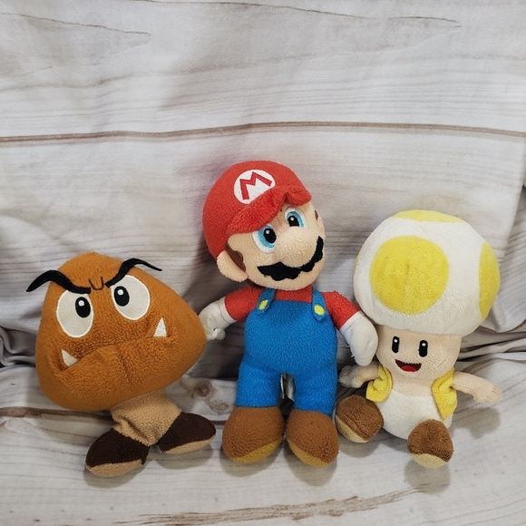 Nintendo | Toys | Nintendo Super Mario Bros Plush Goomba Mario Yellow ...